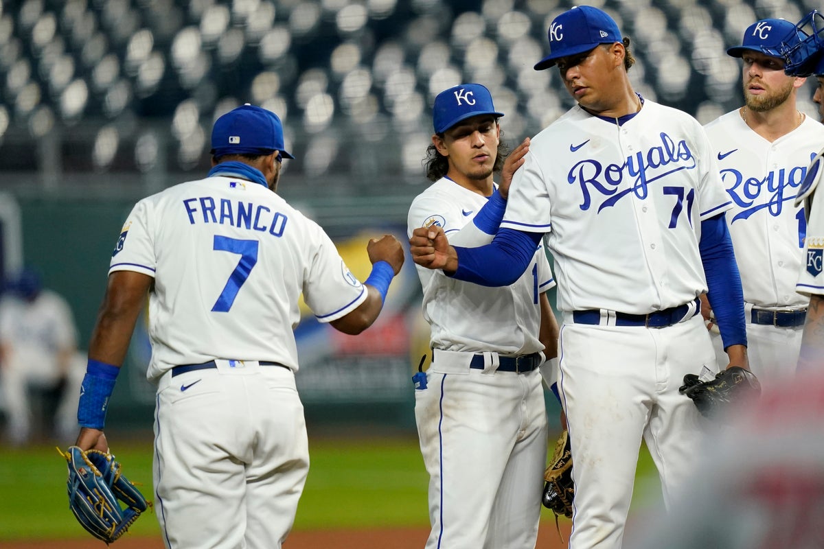 Royals rally behind stout bullpen to beat Cardinals, 4-1 team Carlos ...