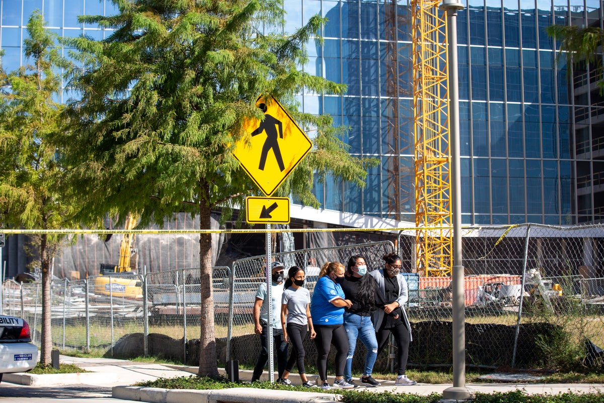 Firefighters recover 3 killed in Houston building collapse workers ...