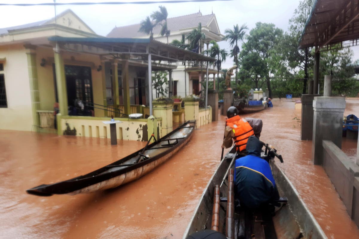 Flooding in central Vietnam kills 17 since last week newspaper AP Hanoi ...