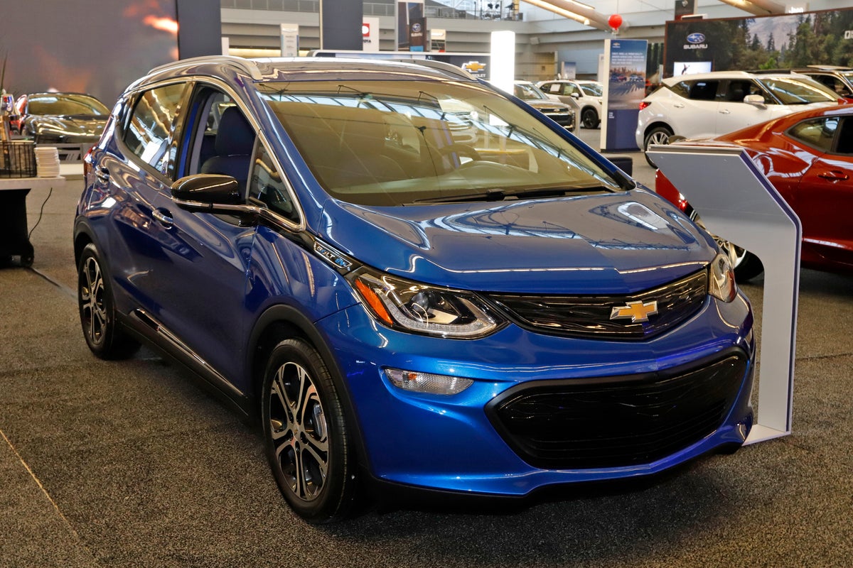 US investigates fire reports in Chevy Bolt electric vehicles Government ...