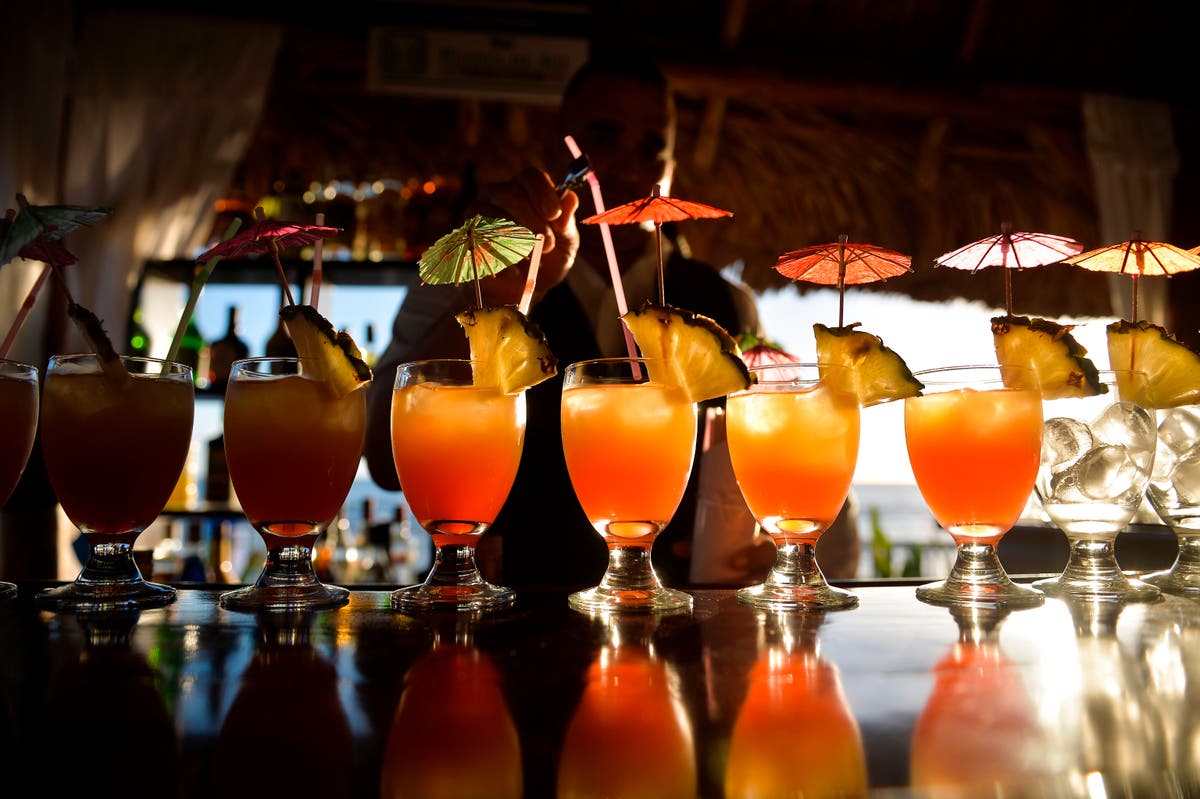 Jóvenes cubanos, Manuel Alejandro Valdés y Dagoberto Jesús Morejón ...