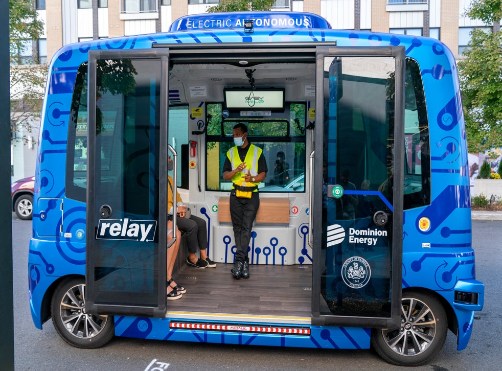 Self-driving shuttle debuts in high-traffic Virginia spot Future ...