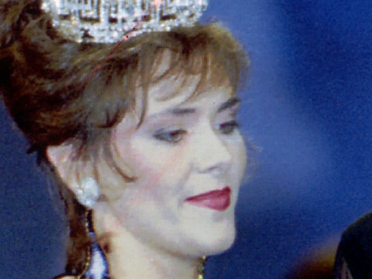 Leanza Cornett: Former Miss America, 49, dies from brain injury after ...
