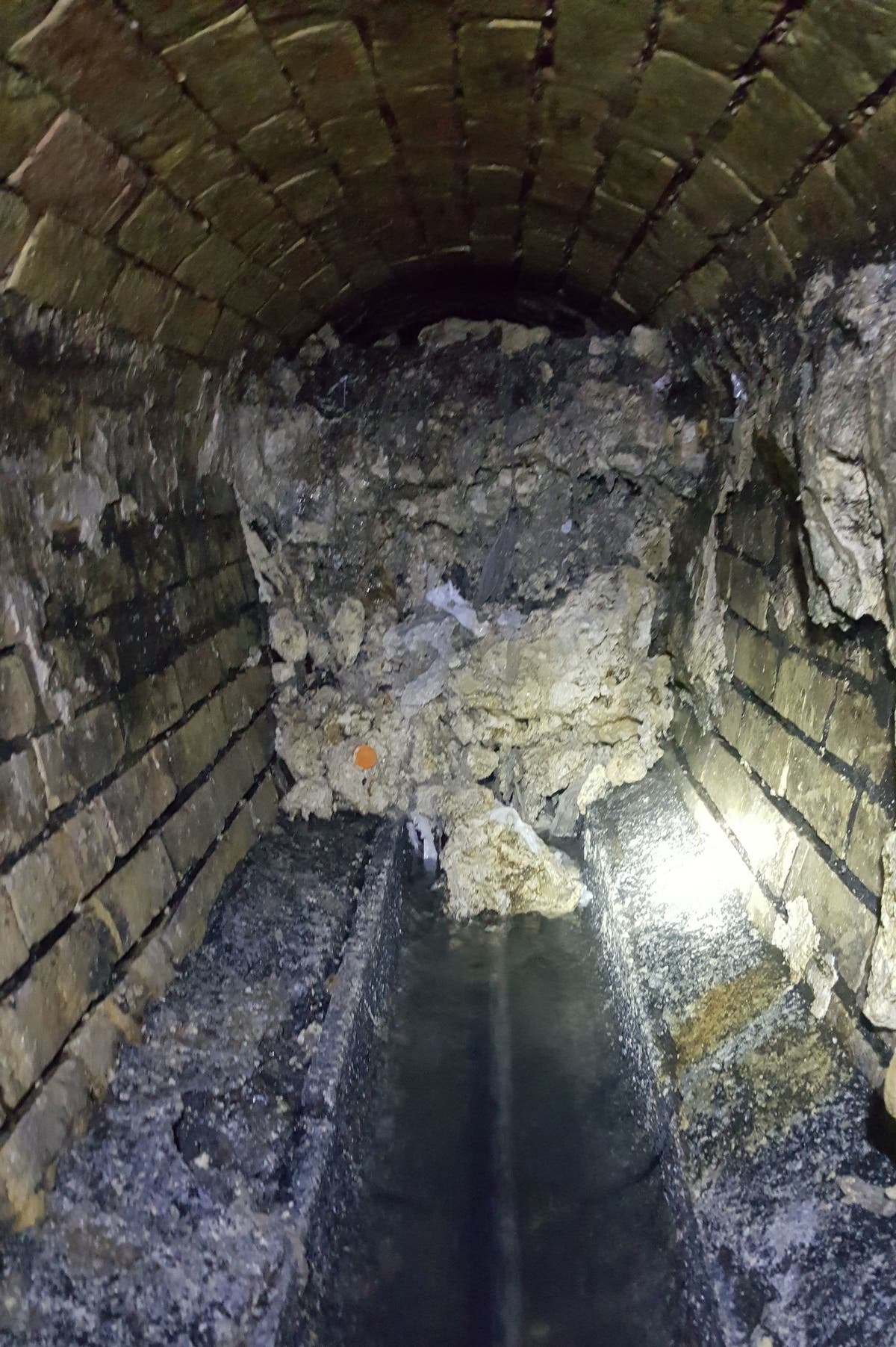 ‘Massive and disgusting’ 10-tonne fatberg cleared from London sewer ...