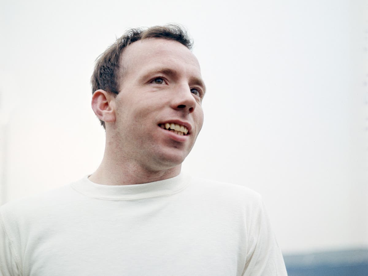 Nobby Stiles: England World Cup winner and tough-tackling Manchester ...