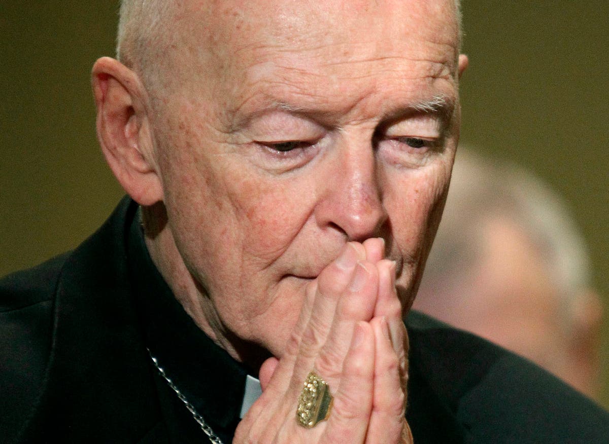 McCarrick: What's known about the abusive US ex-cardinal Pope Francis ...