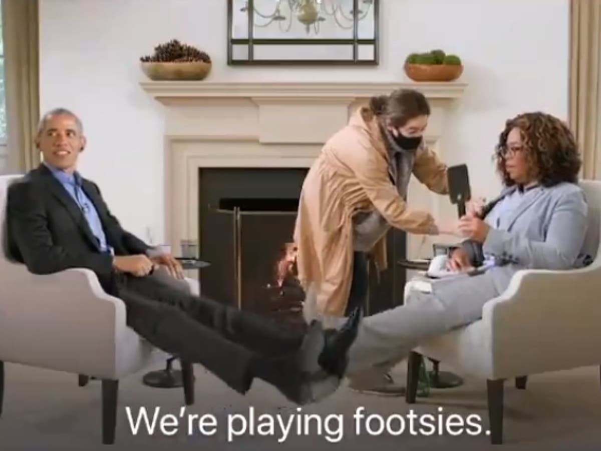 Barack Obama plays virtual ‘footsies’ with Oprah as he marvels at green ...