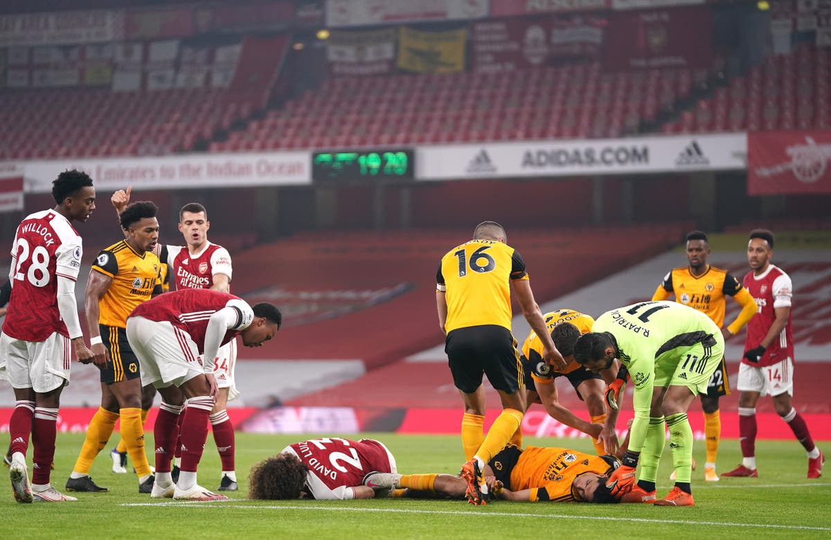 Raul Jimenez injury: Wolves issue update after clash of heads with ...