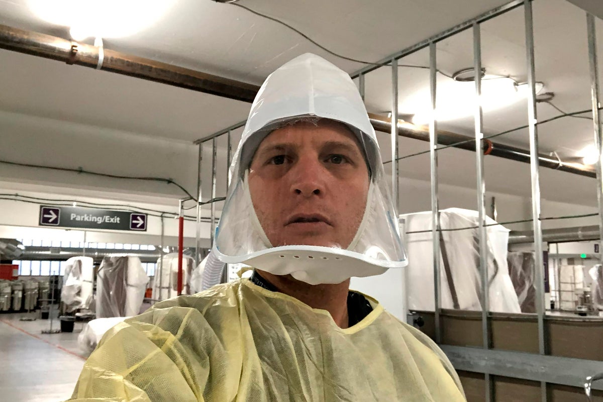 NOT REAL NEWS: A look at what didn't happen this week cases photos ...