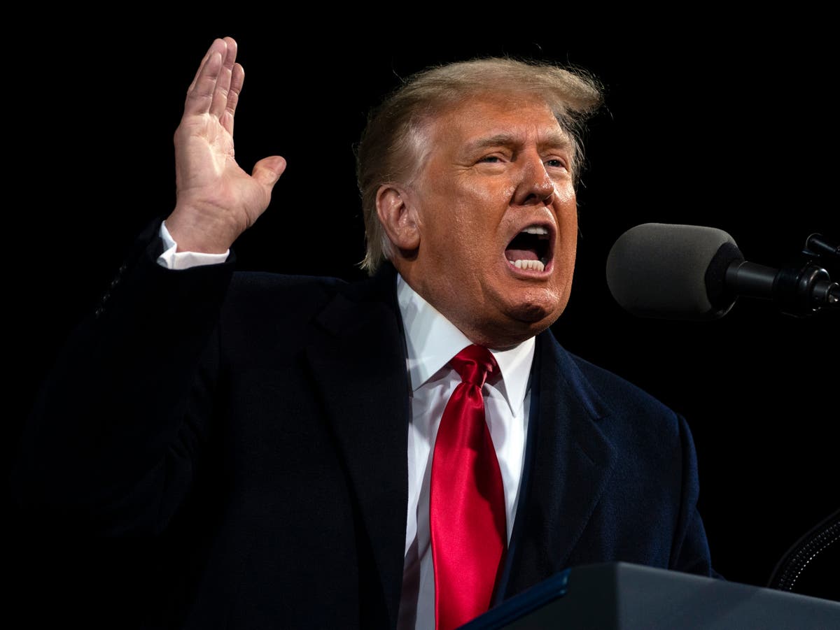 Trump bizarrely claims to be the only one who likes cucumbers in self ...