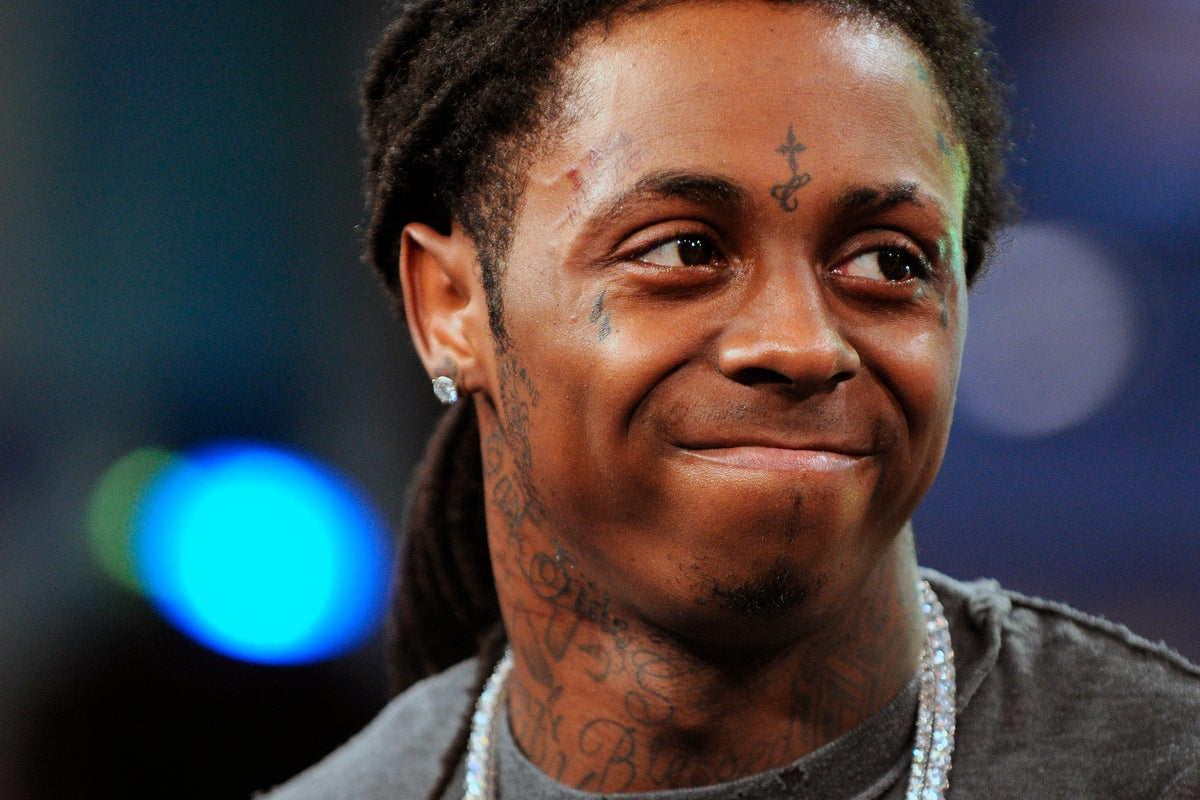 Rapper Lil Wayne pleads guilty to federal weapons charge rapper weapon ...