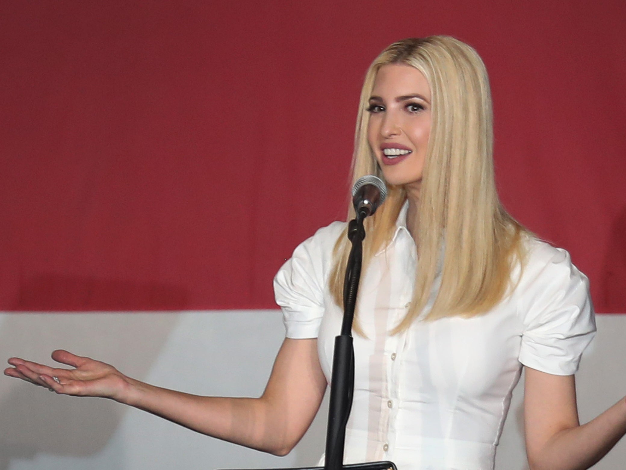 Ivanka Trump sparks backlash against president with Christmas Twitter ...