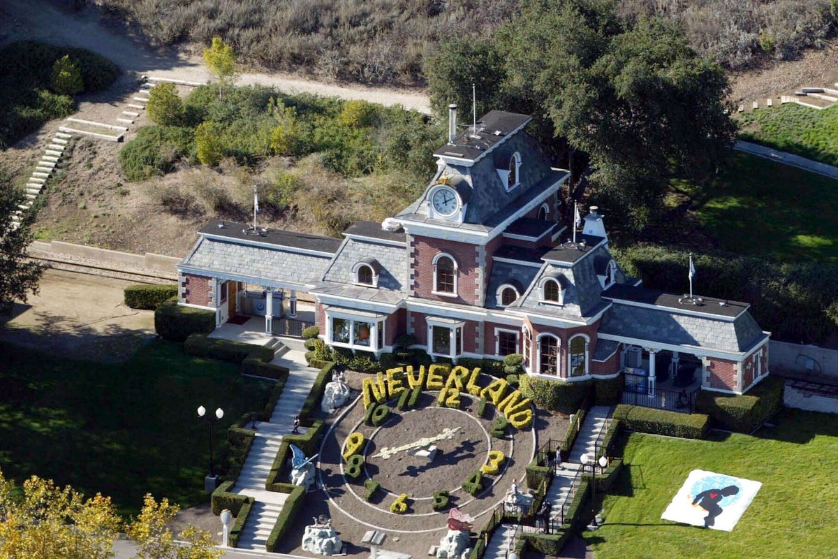 Fire threatens iconic Neverland ranch weeks after new Michael Jackson ...