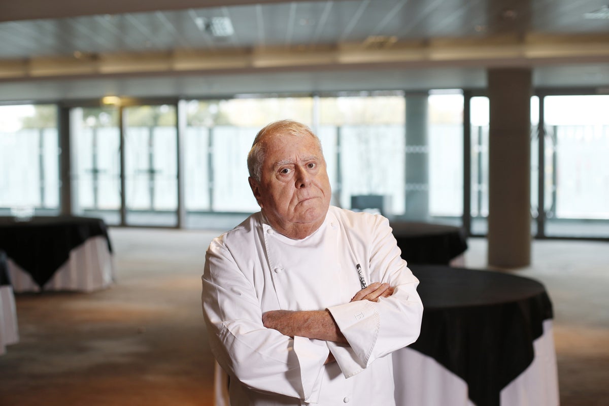 Albert Roux: French chef who brought a culinary revolution to Britain ...