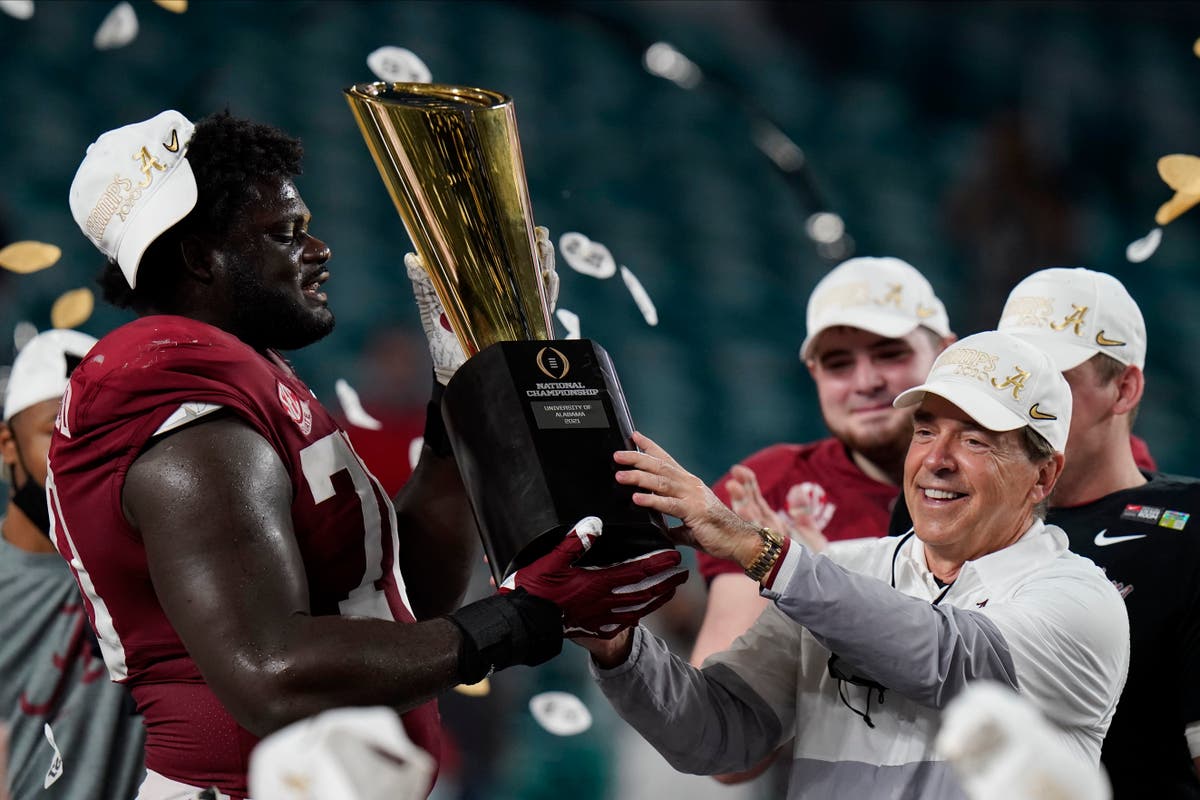 Thousands celebrate in Tuscaloosa after Alabama win University of ...