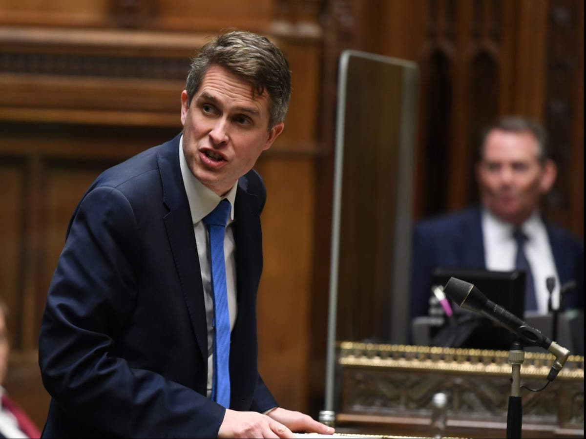 Williamson brands live education ‘best way to teach’ despite government ...