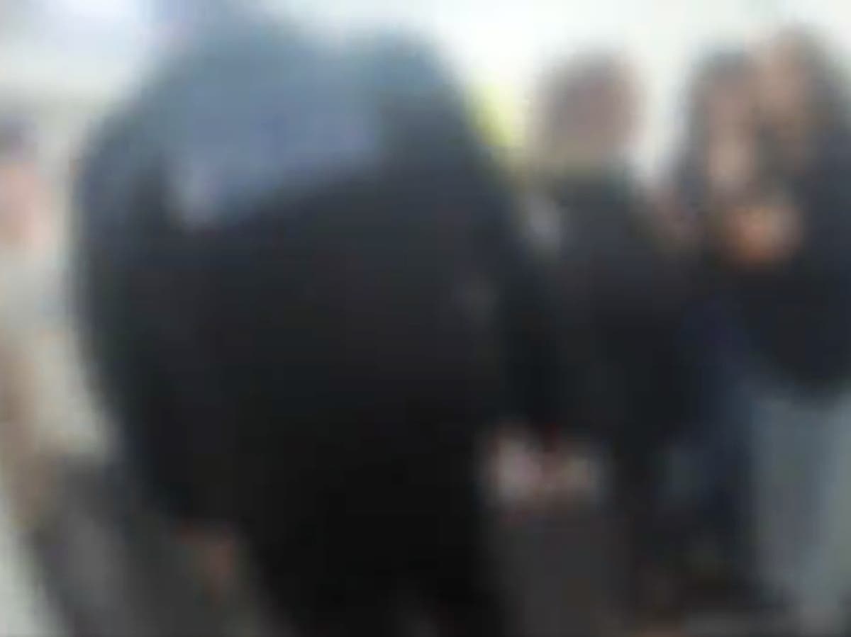Bodycam footage shows moment police break up student lockdown party ...