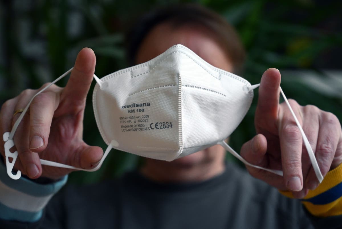 A mask should not replace social distancing, new study suggests | The ...