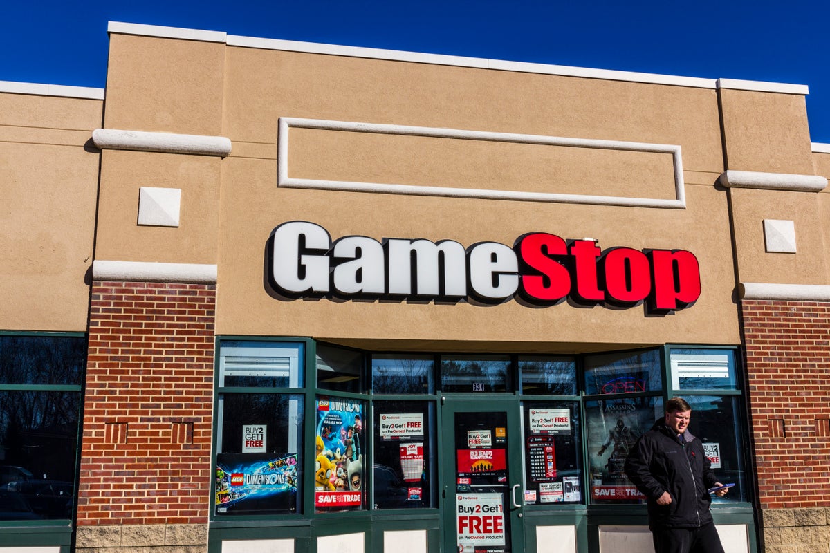 Gamestop chief executive now worth $1bn but stays quiet amid trading ...