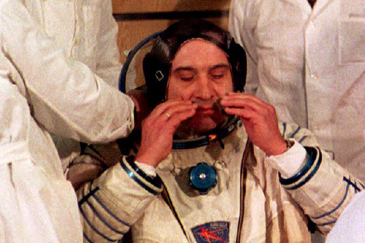 Valeri Polyakov: Cosmonaut holding record for longest-ever trip to ...