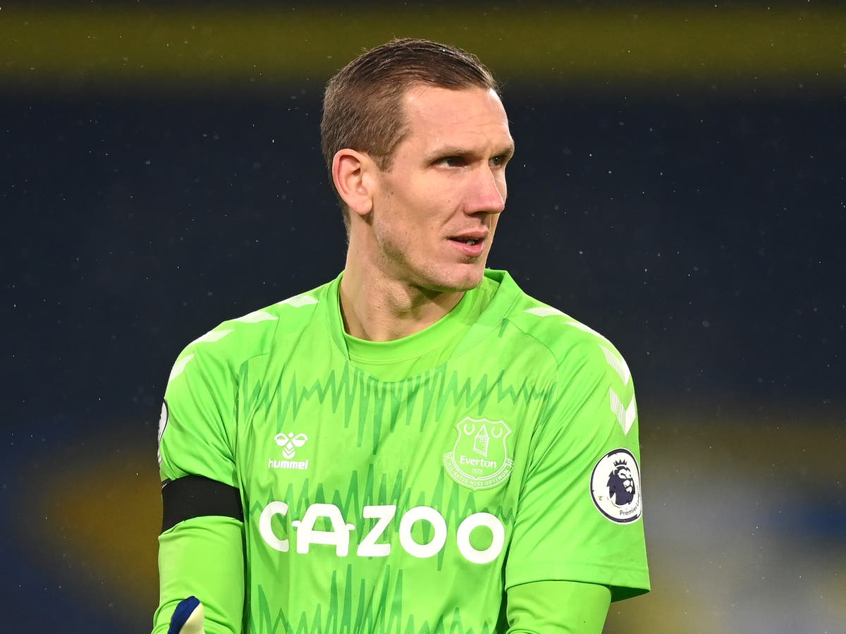Robin Olsen: Everton goalkeeper robbed at home by masked gang armed ...
