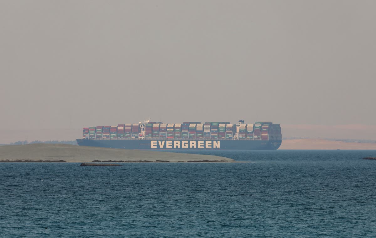 Experts examine bottom of big ship that was stuck in Suez Suez Canal ...