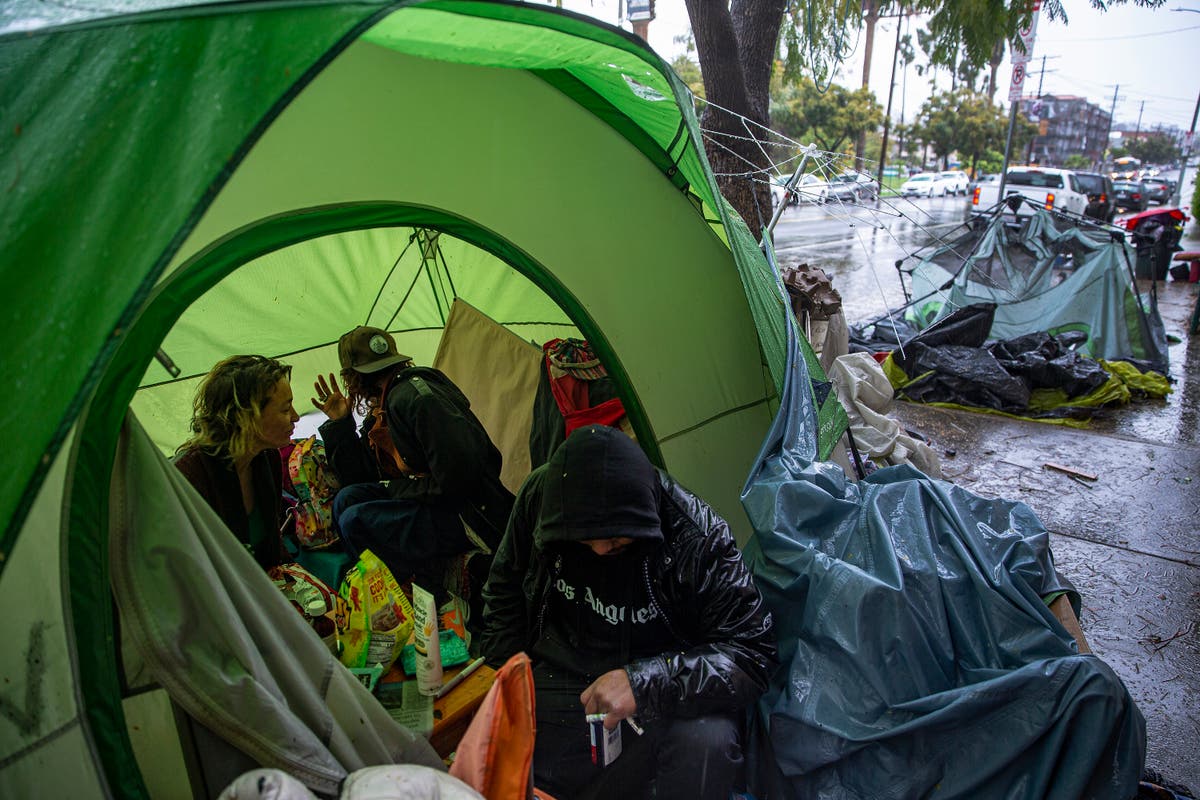 LA homeless spending could near $1B as crisis rages City hall Los ...