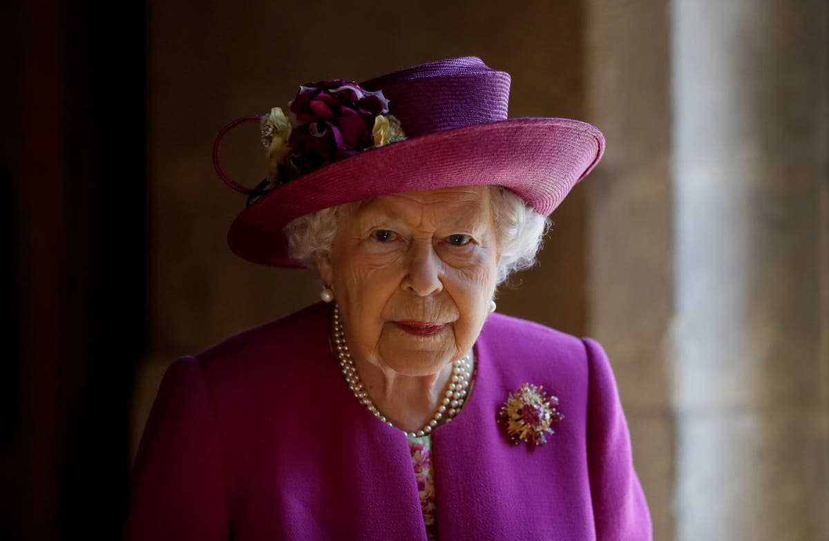Queen marks 95th birthday in low-key fashion | The Independent
