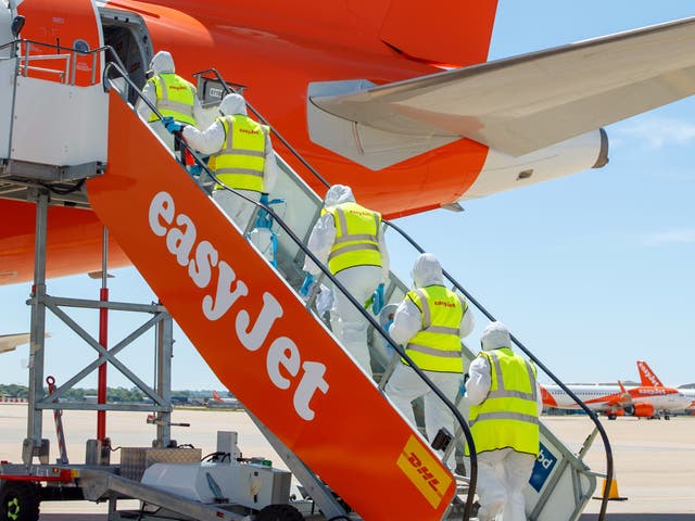 easyJet passengers can change flights without penalty up to two hours ...