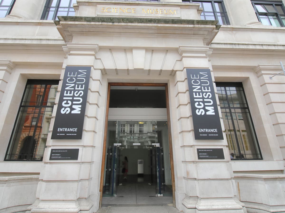 Extinction Rebellion and Greenpeace back boycott of Science Museum’s ...