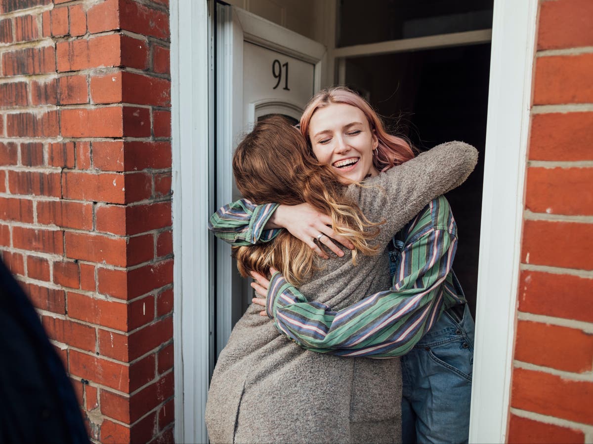 ‘I’m never letting go’: People on their first hug in more than a year ...