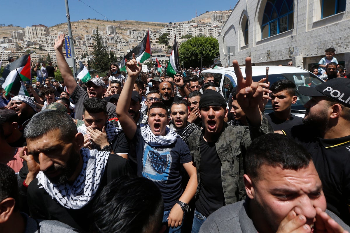 Palestinians go on strike in Israel as bombardment continues to pound ...