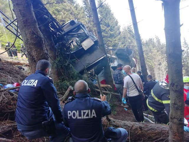 Italy cable car accident live updates | The Independent