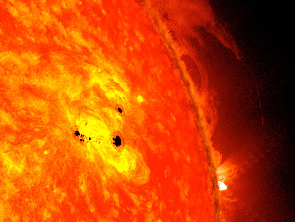 Solar Flares What Are They What Causes Them And How Dangerous Are Solar Flares What Are They What Causes Them And How Dangerous Are