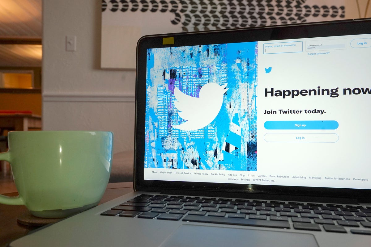 Twitter starts subscription service in Canada, Australia Twitter ...