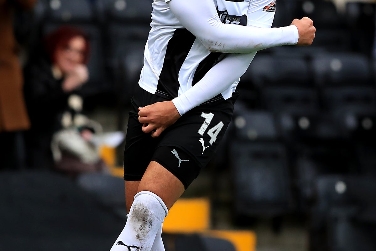 Mark Ellis’ late goal sees Notts County beat Chesterfield in play-off ...