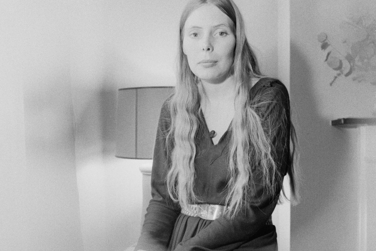 Story of the Song: Big Yellow Taxi by Joni Mitchell | The Independent