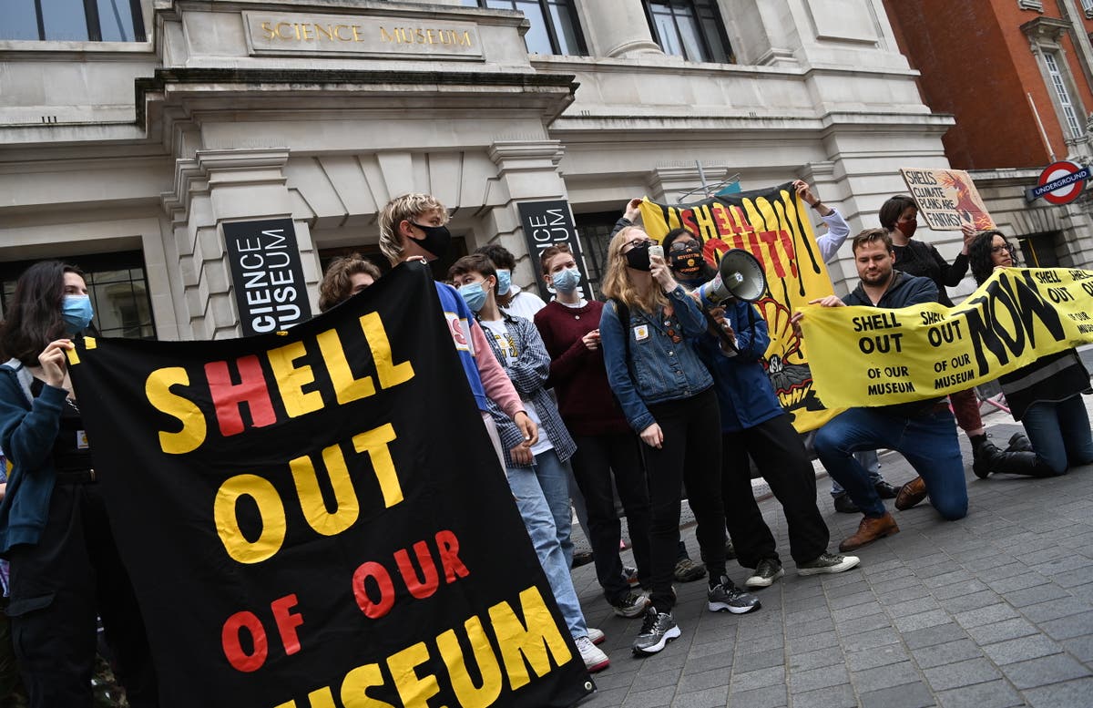 UKSCN climate activists stage protest against Shell at Science Museum ...