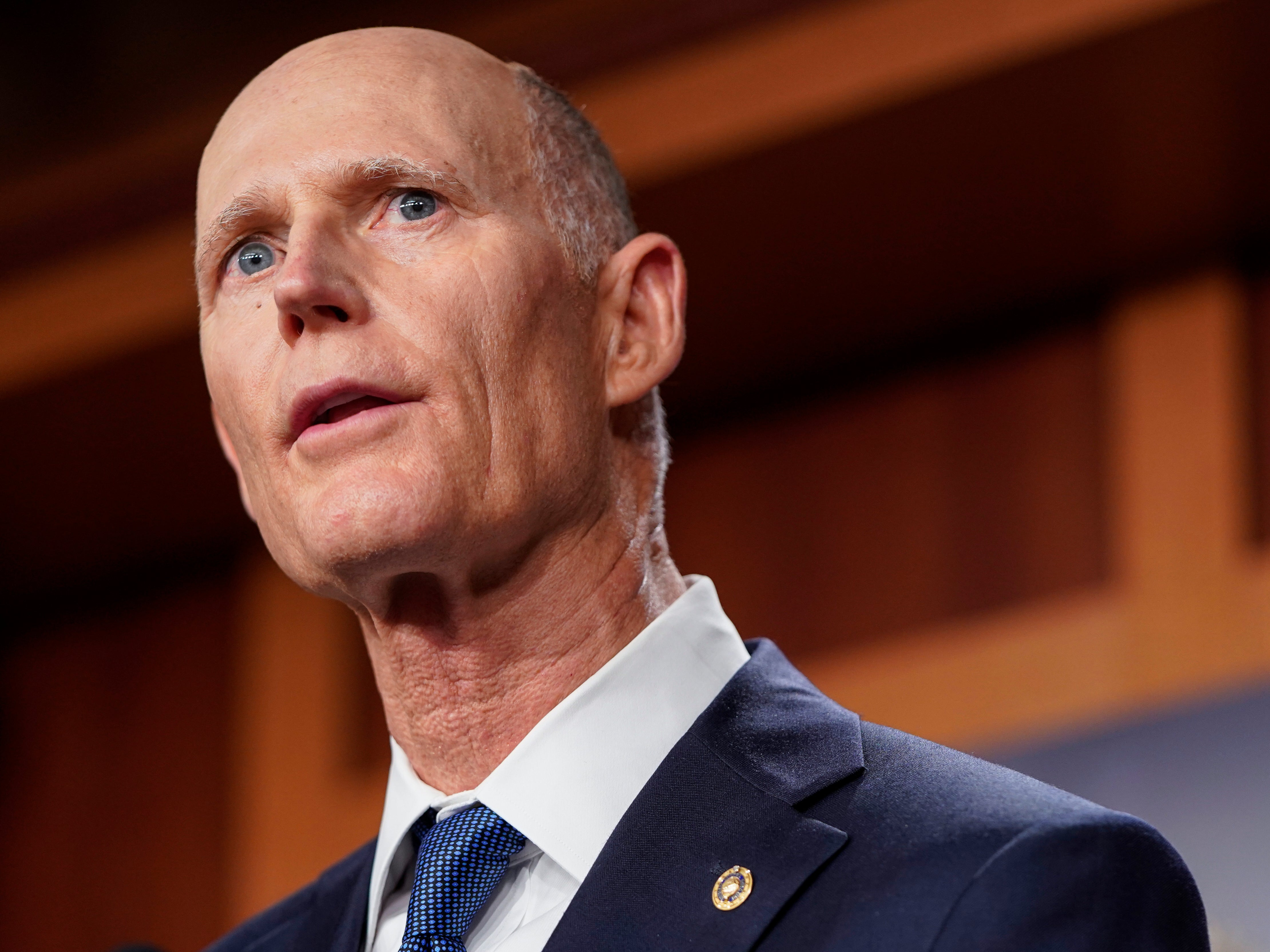 Republican Senator confuses national anthem and pledge of allegiance ...