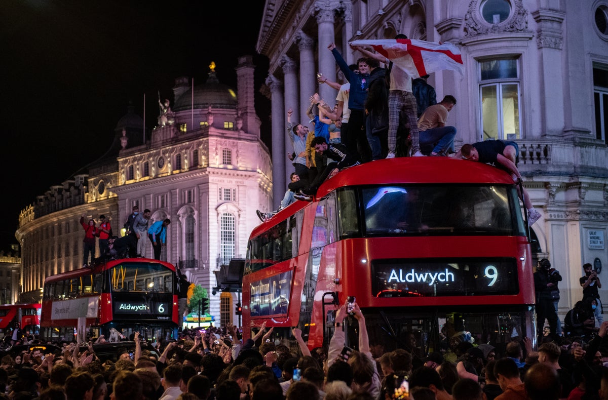 England Bus