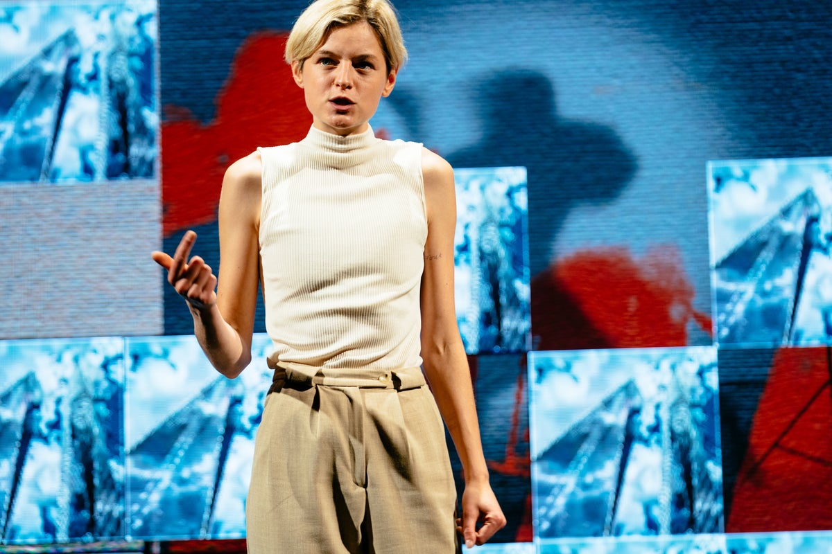 Anna X review, Harold Pinter: Emma Corrin is a fake heiress in this ...
