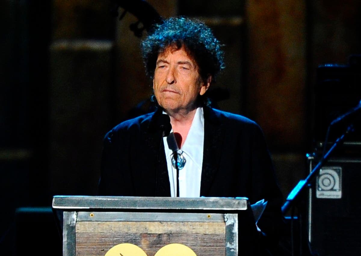 Bob Dylan vuelve al escenario... al menos en streaming | Independent ...