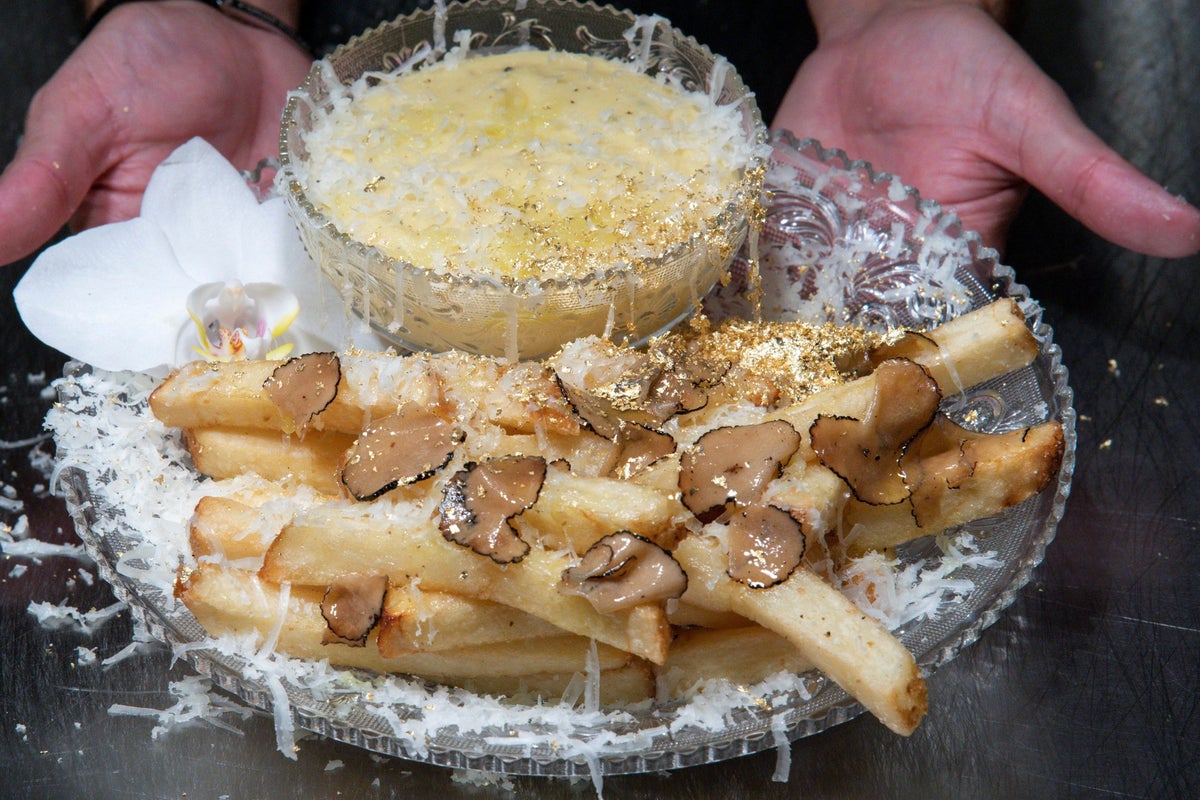 World’s most expensive fries on sale at New York restaurant for $200 ...
