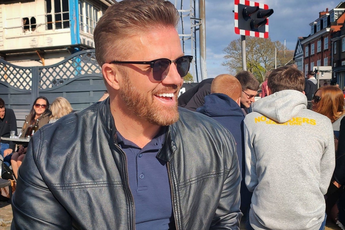 Fit, healthy 42-year-old father who refused vaccine dies of Covid ...