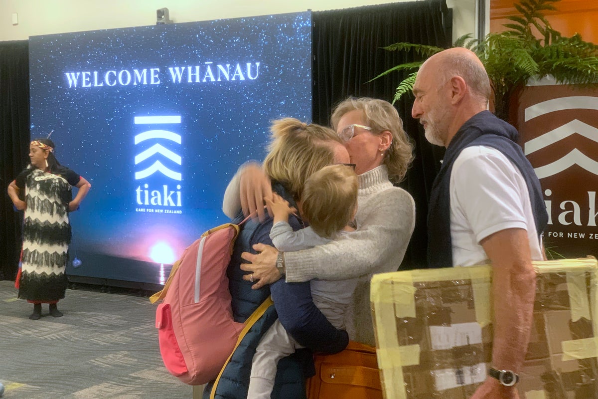 Experts say New Zealand should keep virus elimination plan Wellington ...