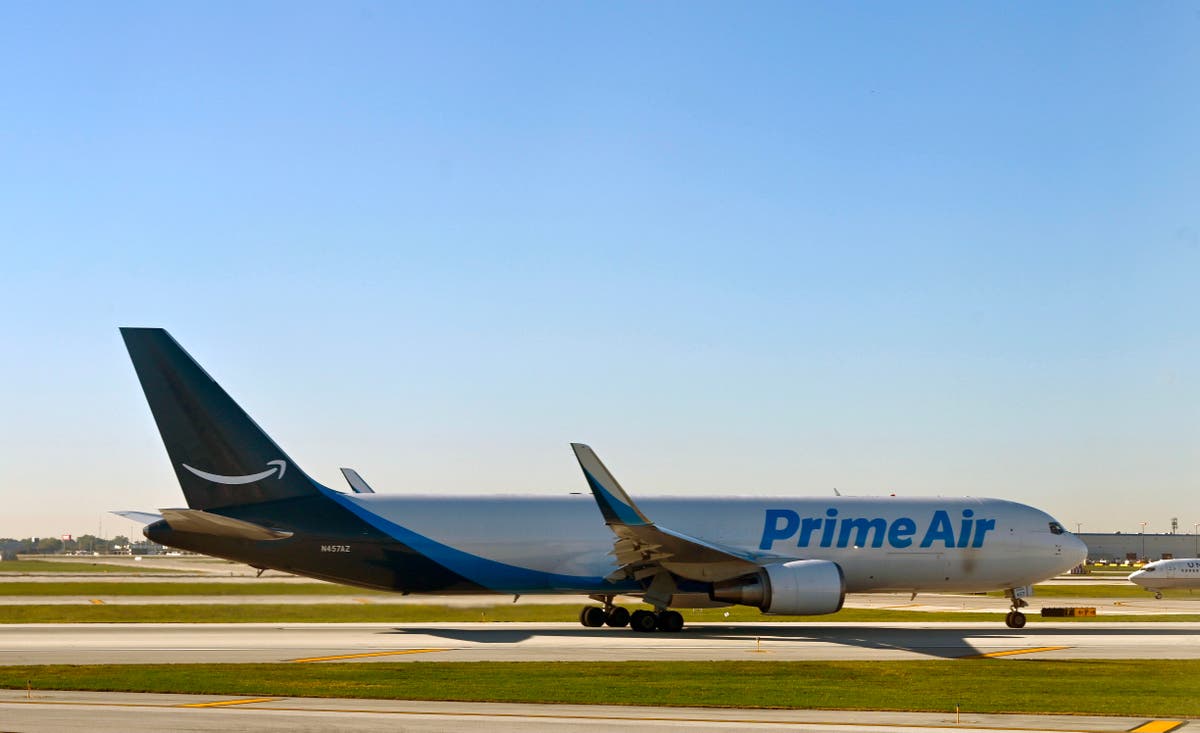 Amazon opens $1.5bn air hub in Kentucky in push to make delivery ever ...