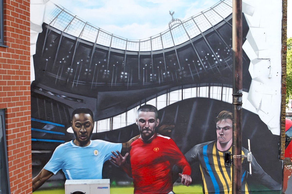 Larger-than-life mural of England’s favourite football heroes unveiled ...