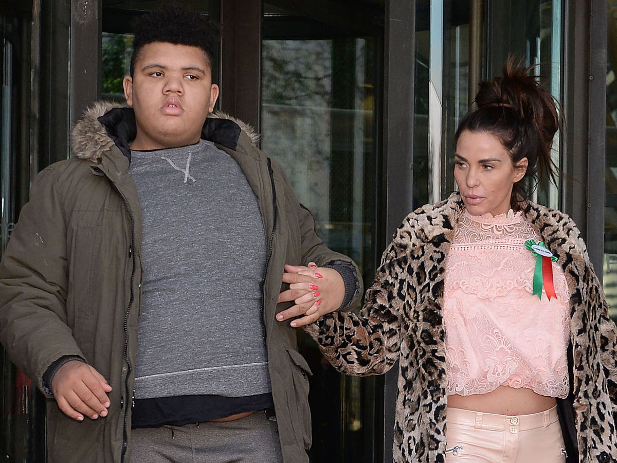 Two Met Police Officers Sacked For Mocking Katie Prices Disabled Son