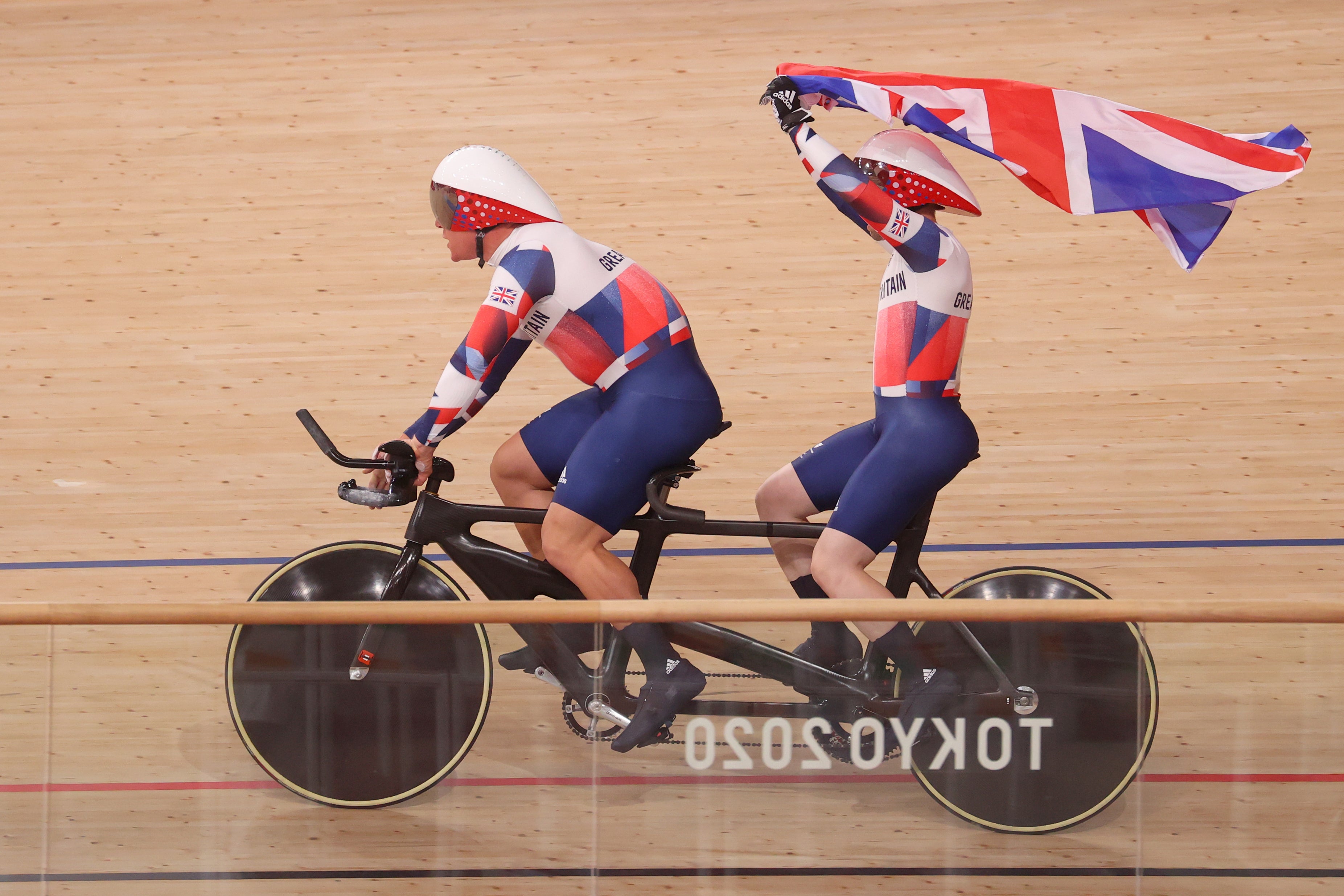 Paralympics day four: Husband and wife cyclists lead Great Britain gold ...