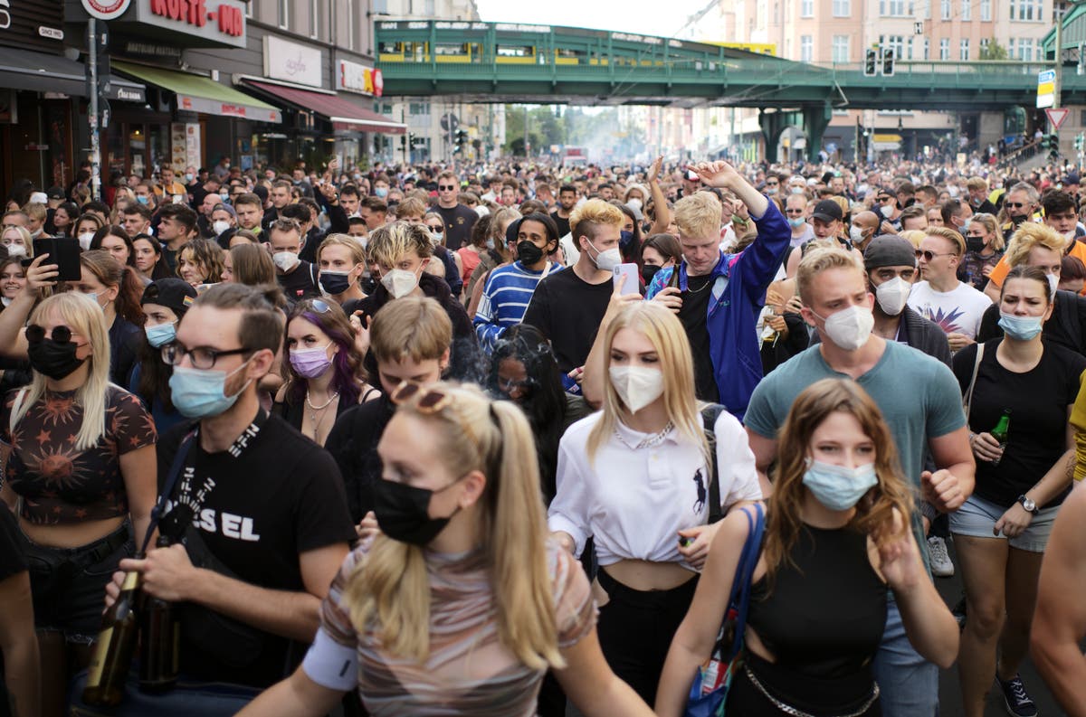 Protests in Berlin for and against coronavirus restrictions | The ...